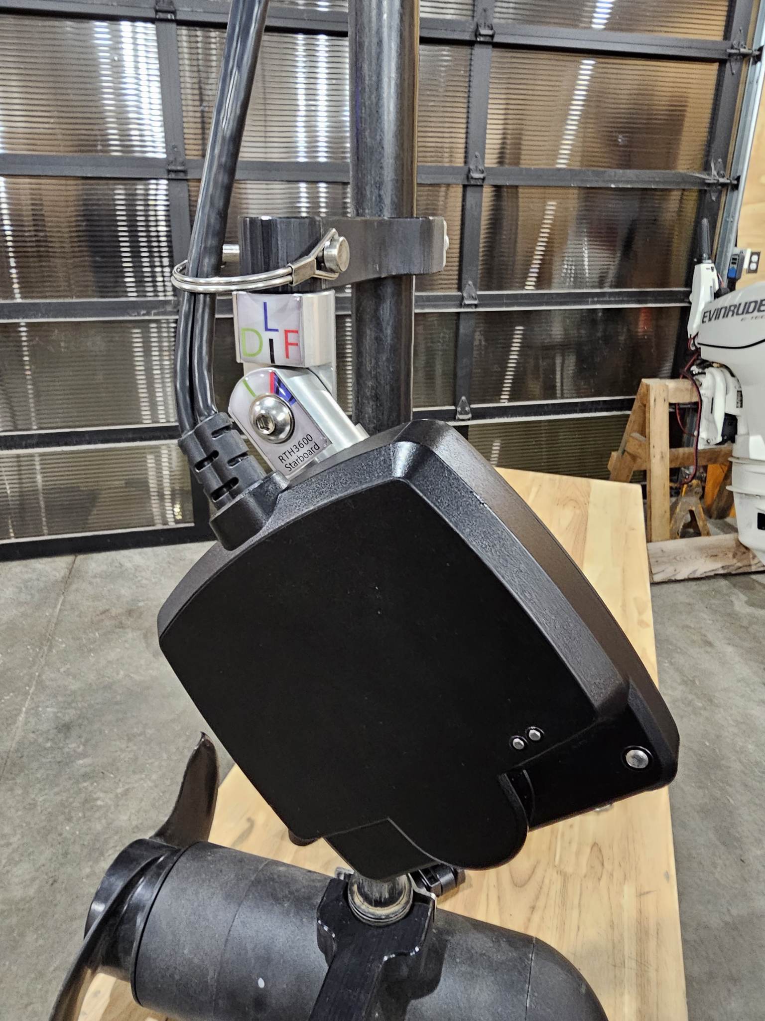 RTH3610 Humminbird Mega Live Trolling Motor Combo Multi-View Transduce ...